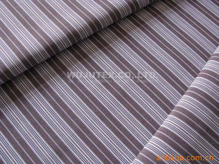 China 100% Cotton Yarn Dyed Fabric  Women-specific Poplin Plain Weave Stripe Fabric supplier