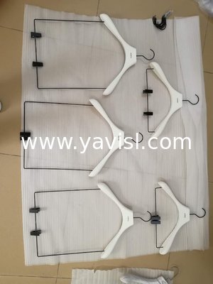 YAVIS  china pants hangers manufacturer, trouser hangers wholesale, clip hangers, alternative solid wood hanger