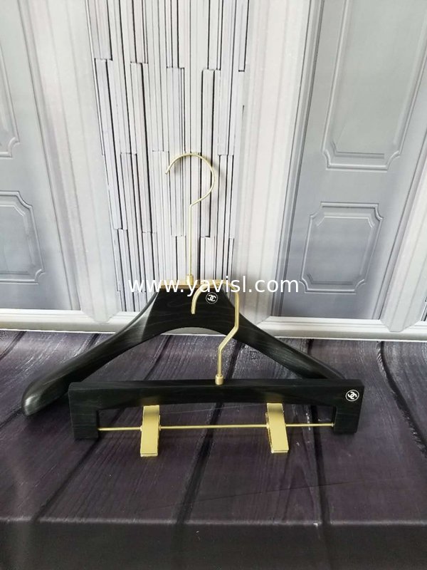 YAVIS high end hangers, close hanger, modern coat hanger, satin hangers, no slip hangers, slack hangers manufacturer