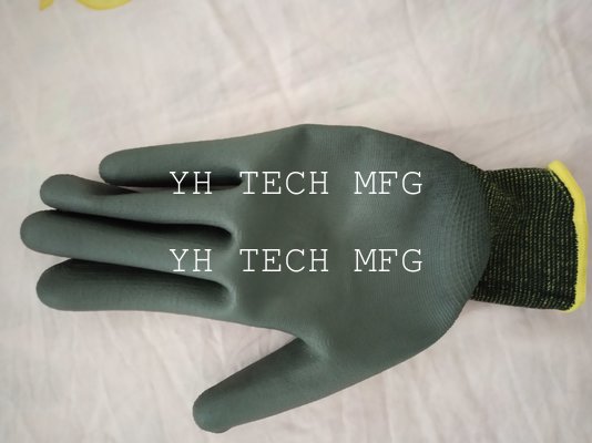 13G polyester glove with PU coated,safety gloves,protective work glove,glove,gloves,protected glove,coated,dipped