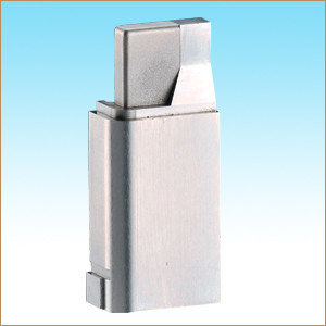 Diamension tolerance of precision mold parts in YIZE is ±0.001mm,professional precision mold parts process