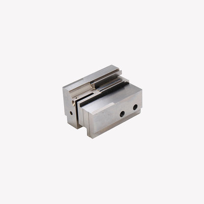 2020 injection mold parts---Precision plastic mold parts of YIZE has perfect service