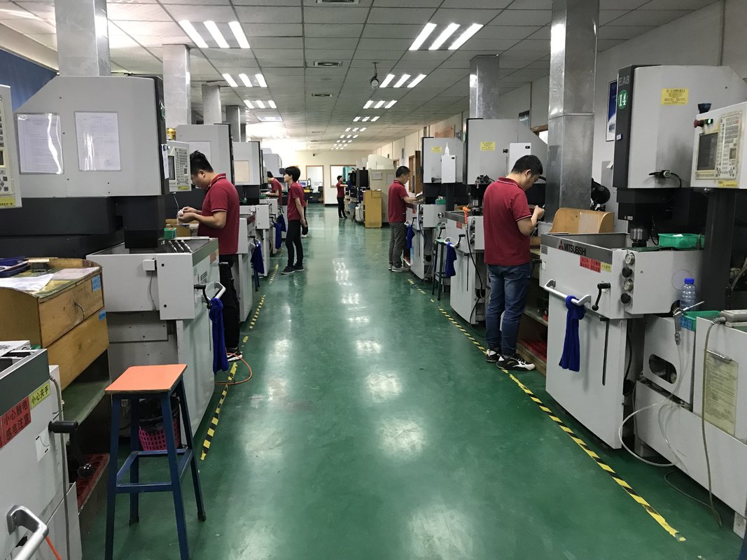 Precision connector mold parts of YIZE has high quality,china connector mold parts manufacturer