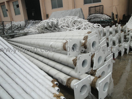 250W and 400W HPS or LED Lamp double arms Q235 steel highway square street lighting pole supplier