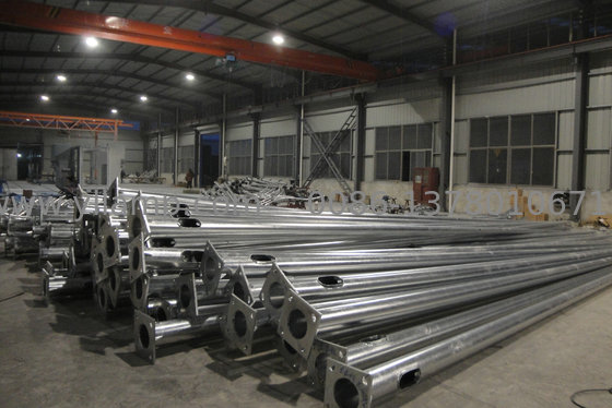 6M Q235 galvanized airport LED street light pole manufacturers supplier