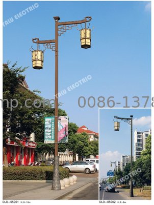 9M double arm sqaure shape Q235 European  style brown  decoration led street light  with aluminum base supplier