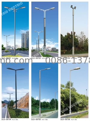 Galvanized garden Steel main street lamp pole with cross arm two LED floodlights supplier