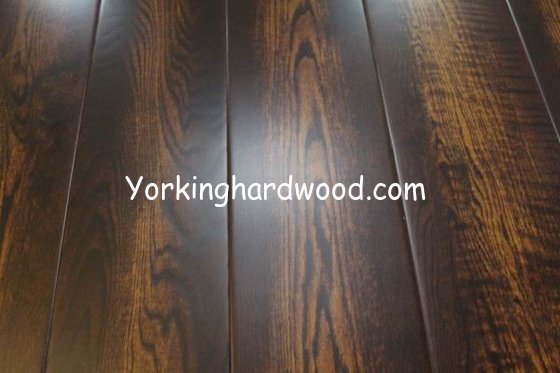 color contrast oak timber wide plank