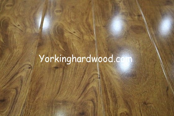high gloss HDF laminate flooring