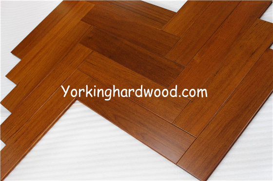 patterned massive teak chevron parquet