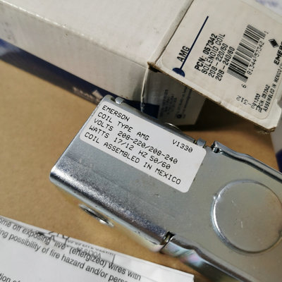 Original authentic York special 220V solenoid valve coil 50  60HZ PCN 057342 supplier