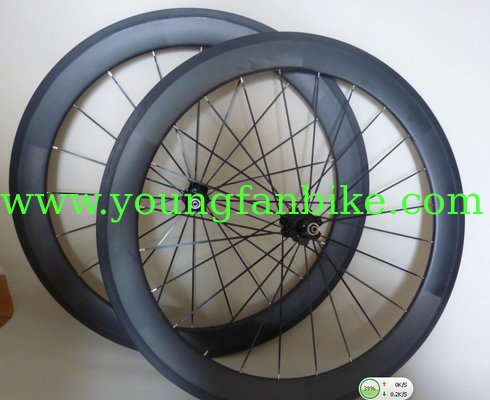 100% hand bulilt Chinese best price60mm  carbon clincher wheels for 700c road bike 23mm