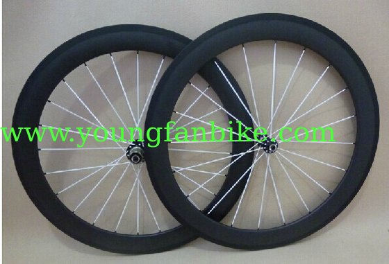 high quality popular chinese low price60mm Clincher 700c road bike carbon wheel 23mm width