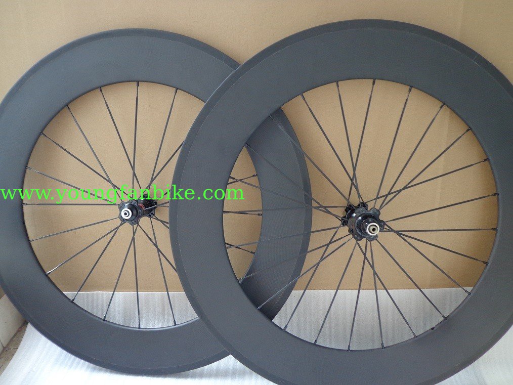 YOUNGFANBIKE Hot sale cheaper 700c 88MM Carbon Tubular wheelset width 23mm for road bike