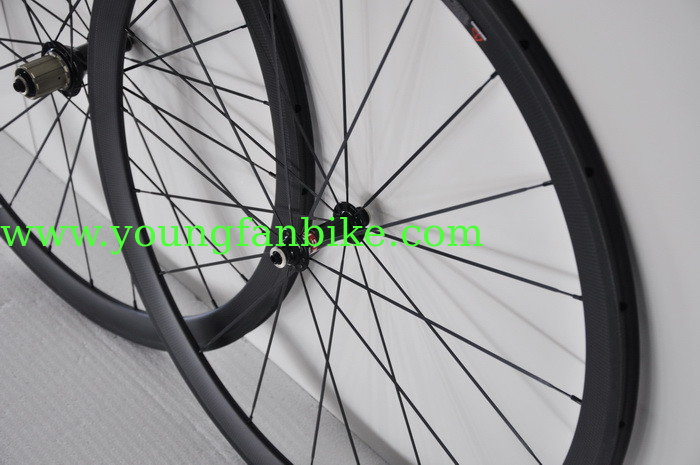 Super light strong Carbon China 700C 38mm wheels clincher with 100% hand bulit road bike