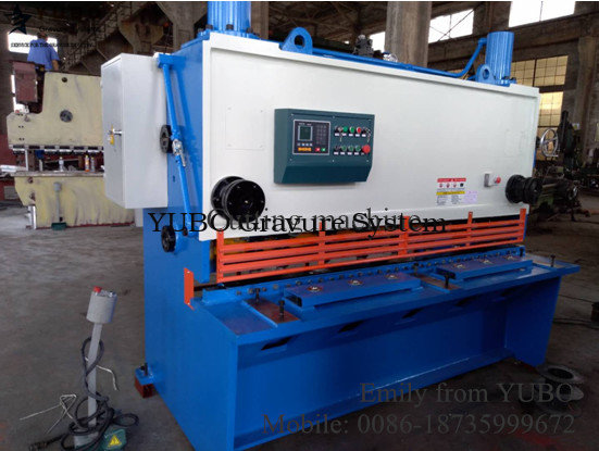 Cutting machine for cutting steel sheet and making steel base gravure roller