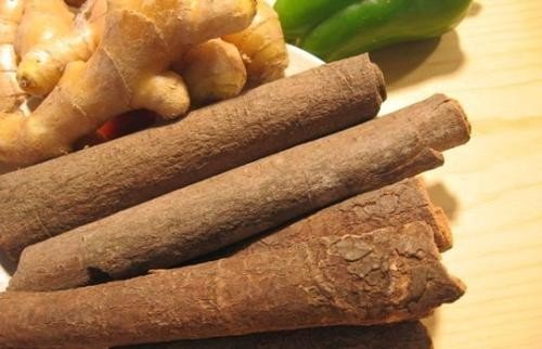 manufacturer Cinnamon Bark Extract, Polyphenol  10%-25%, 10:1 TLC,special taste of cinnamon, Chinese manufacturer
