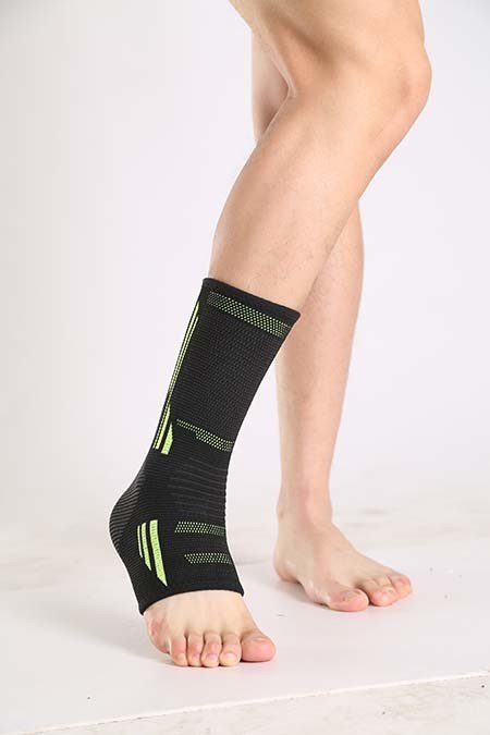 Amazon hot sale low cost Breathable Neoprene Ankle Support Sleeve Ankle protector