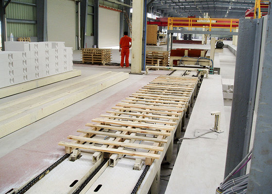4.8Meter Mould Sand Lime Block Making Machine Low Maintenance Avoild Thermal