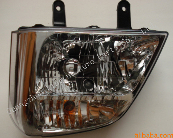 2002 Isuzu D Max Spare Parts , Halogen Type 12 / 24V OEM Head Lamp
