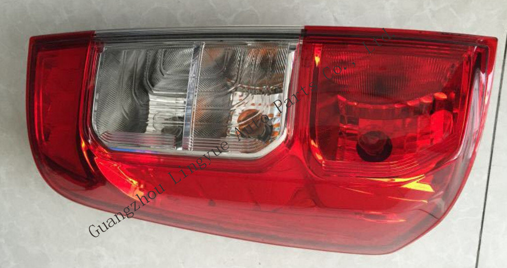 Original Size Nissan Navara Parts , 2016 NP300 Automobile Tail Lamp