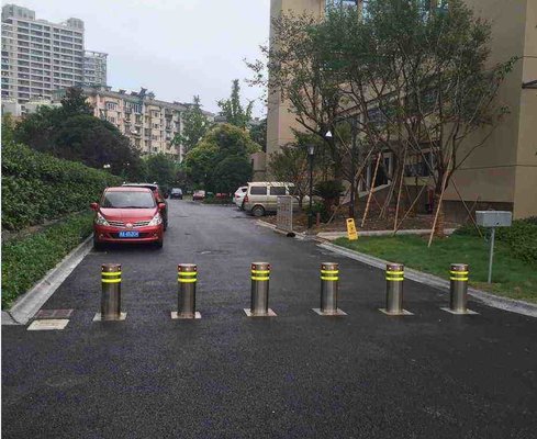 Road Safety Hydraulic Rising Bollards / Spray Coated Electric Retractable Bollards