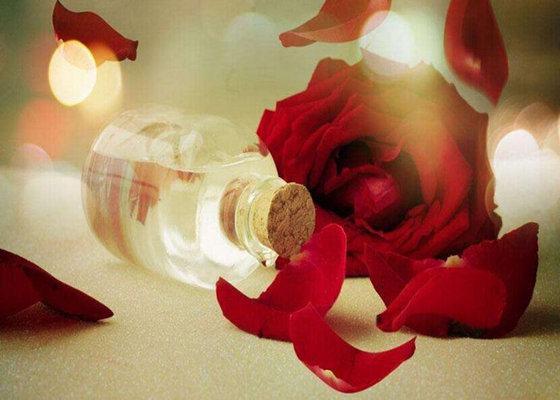 High Purity Cold Press Rose Seed Oil Light Yellow Liquid , CAS 8007-01-0