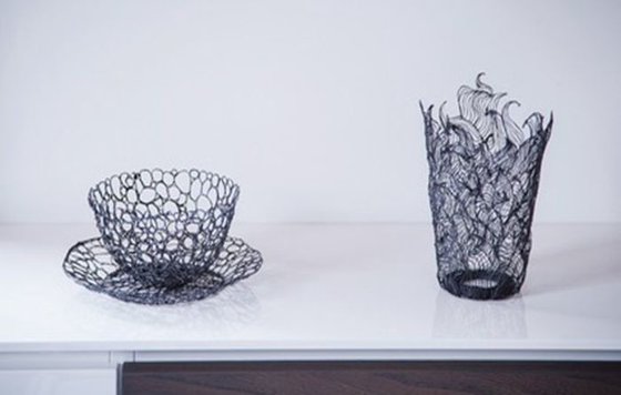 Imported material use 3D printing rapid prototype produce transparent product