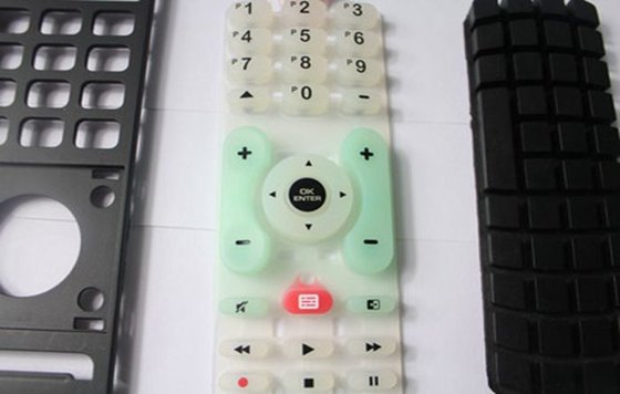 Vacuum material using vacuum mold casting for the remote control board of silicone keys