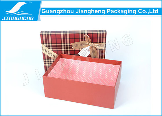 Eco Friendly Cardboard Holiday Gift Boxes Patterned Hot Stamping Logo