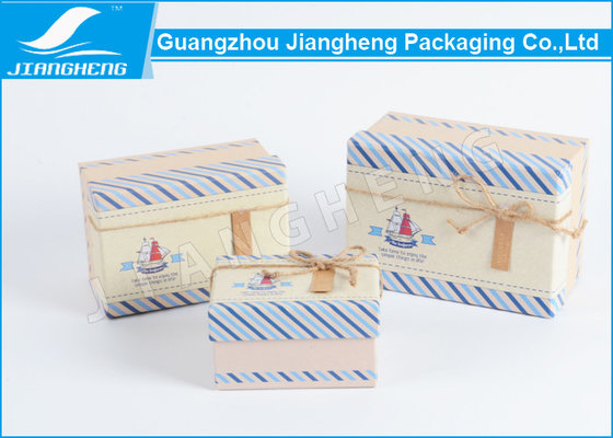Cardboard Chocolate Candy Gift Boxes Recycled With Linen Rope Bowknot Offset Printing