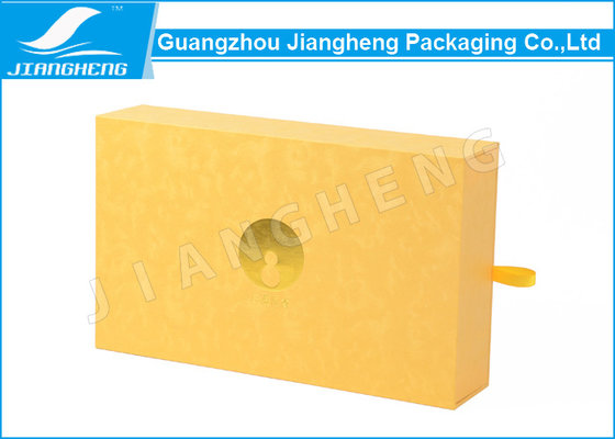 Cardboard Cosmetic Packaging Boxes Golden Debossed Logo Pull Out Drawer Shape