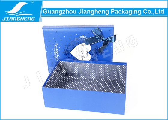 Square Paper Cardboard Heart Shaped Gift Box Colorful Printed Ribbon Bow