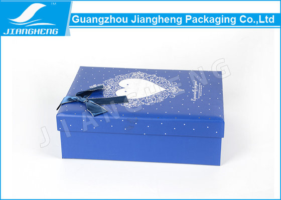 Square Paper Cardboard Heart Shaped Gift Box Colorful Printed Ribbon Bow