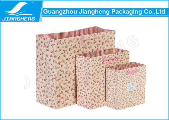 Environmentally Friendly Paper Packaging Bags Flower Pattern With Rope Handles