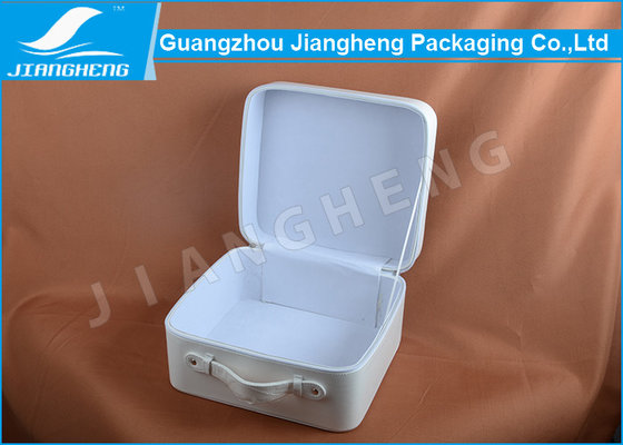 Elegant White Durable PU Leather Gift Box Fashion With Handle 25 * 25 * 12cm
