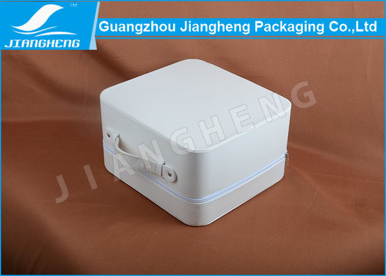 Elegant White Durable PU Leather Gift Box Fashion With Handle 25 * 25 * 12cm