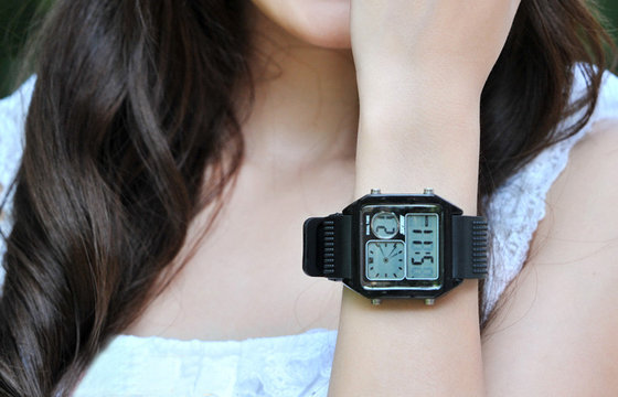 Man LCA Watch , Black Liquid Crystal Analogue Watch With Stop Watch