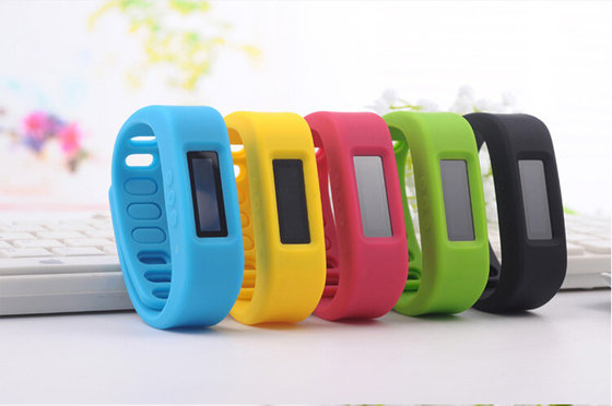 Water Resistant Colourful digital smart bluetooth watch With OLED Screen