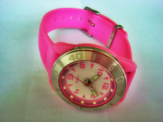 Stainless Steel Quartz Women Analog Watch / 100M Water Resistant Watches