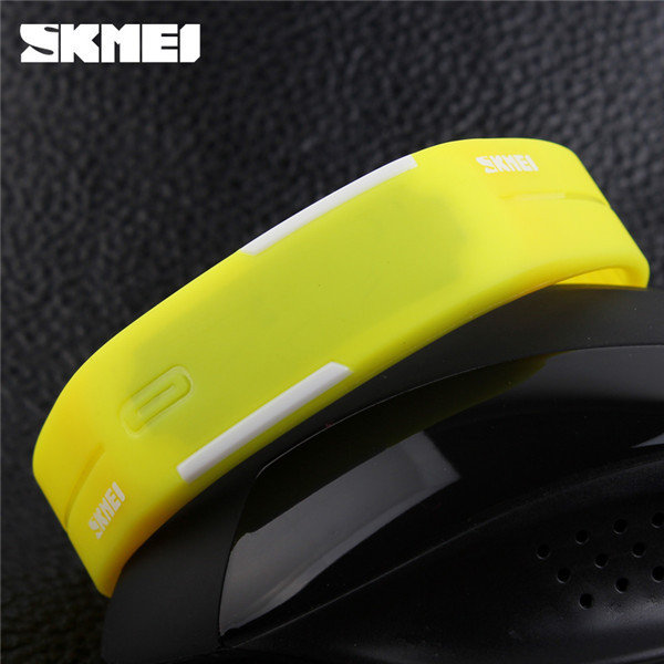 Vogue Silicone Bracelet Watch , Waterproof Touch Custom Rubber Bracelet