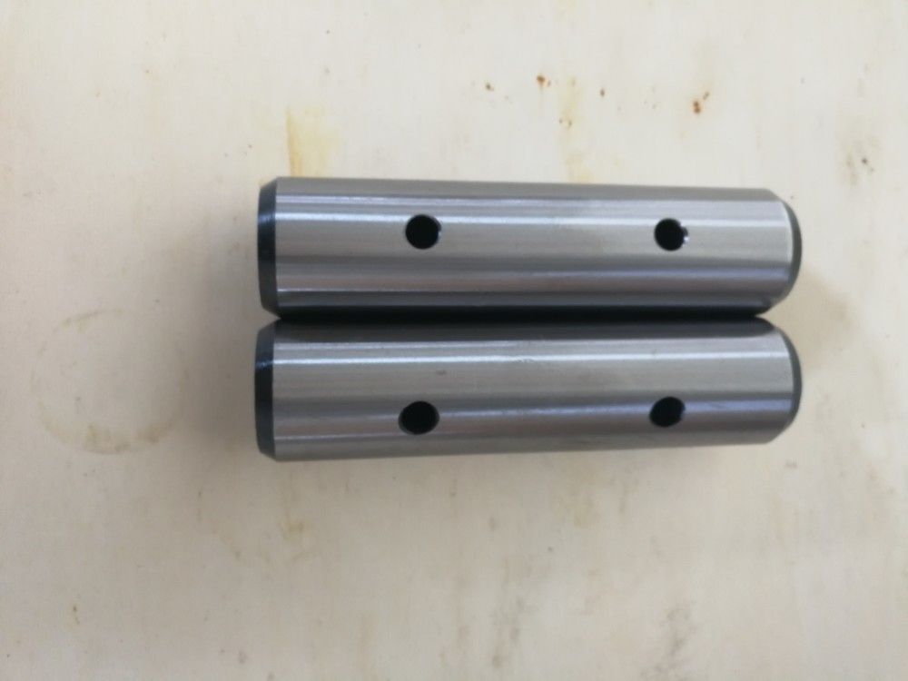 Hard Steel Pivot Shaft CNC Turning Custom Size For Machinery Equipment