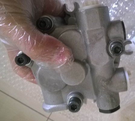 Kawasaki Hydraulic Pump Parts K3V140 / K3V63 / K3V112 / K5V180 Charge Pump
