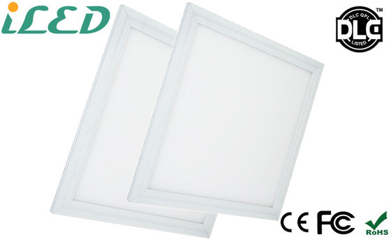 600x600 は Epistar SMD の破片とのパネルの天井灯 3240lm 80-90lm/W を導きました