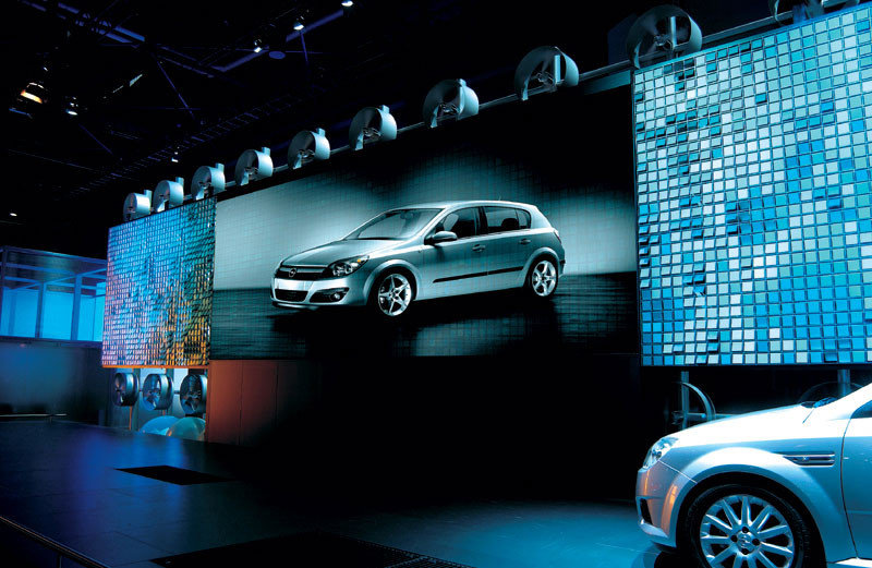 P8mm Outdoor LED Video Wall Rental , Narrow Bezel LED Wall Screen Display