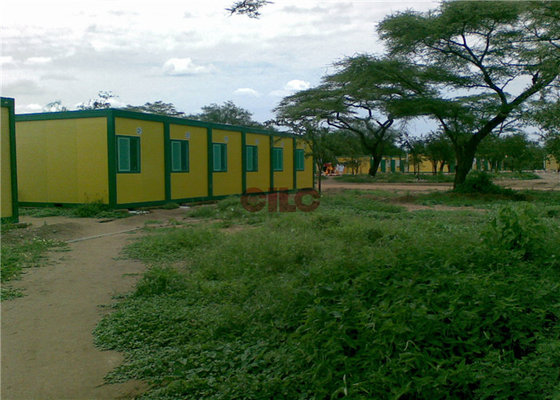 20ft 40ft Portable Accommodation Buildings Anti - Earthquake Refugee Camp Slopped Roof