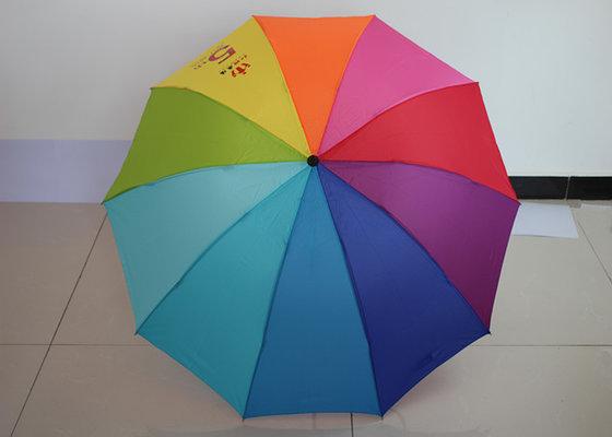 Le parapluie résistant 10 de pluie de vent d'arc-en-ciel de trois fois nervure la haute densité 190T pour la fille