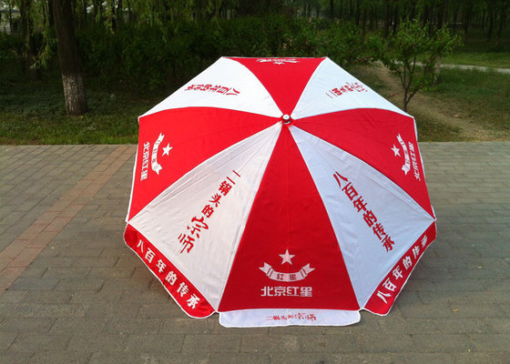 Le rouge et les parapluies promotionnels marqués par blanc avec le logo imprimé, époussettent résistant