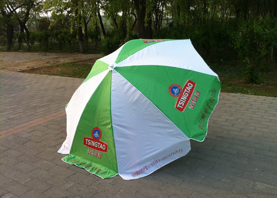 Protection UV de parasols extérieurs verts et blancs pour l'ODM d'OEM de rue de barre