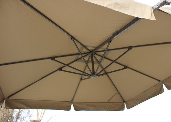 Parapluie extérieur en aluminium de jardin, couleur en porte-à-faux carrée de café de parapluie de 3m